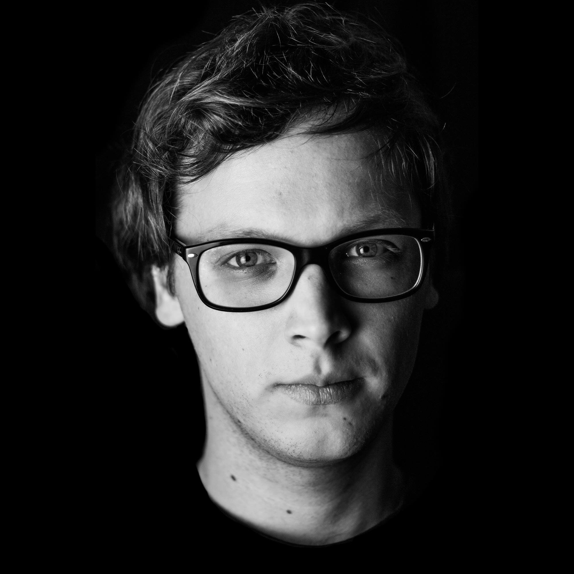 Tim Wichelmann // Impressum